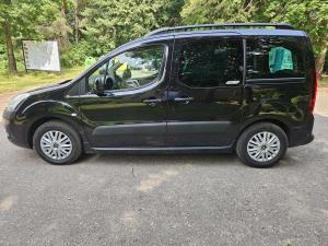 Melns Citroen Berlingo 2013 Prienai, ar dzinēja tilpumu 1.60 L un nobraukumu 249 tūkst. km par 4650 €, foto 9 vietnē AUTOMOTO.COM.LV