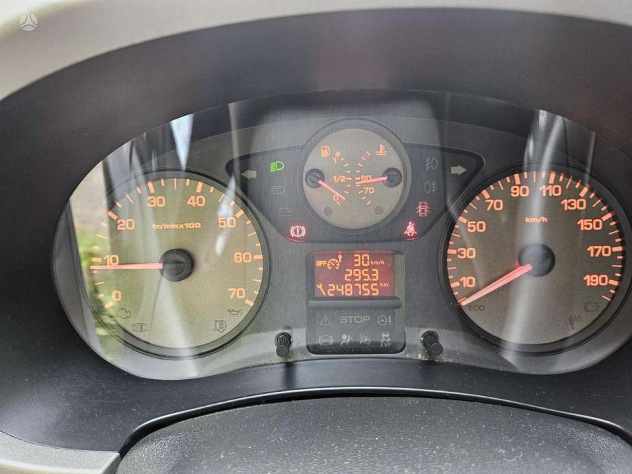 Melns Citroen Berlingo 2013 Prienai, ar dzinēja tilpumu 1.60 L un nobraukumu 249 tūkst. km par 4650 €, foto 15 vietnē AUTOMOTO.COM.LV
