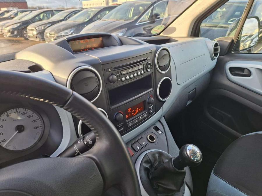 Melns Citroen Berlingo 2014 Šauļi, ar dzinēja tilpumu 1.56 L un nobraukumu 229 tūkst. km par 5350 €, foto 12 vietnē AUTOMOTO.COM.LV