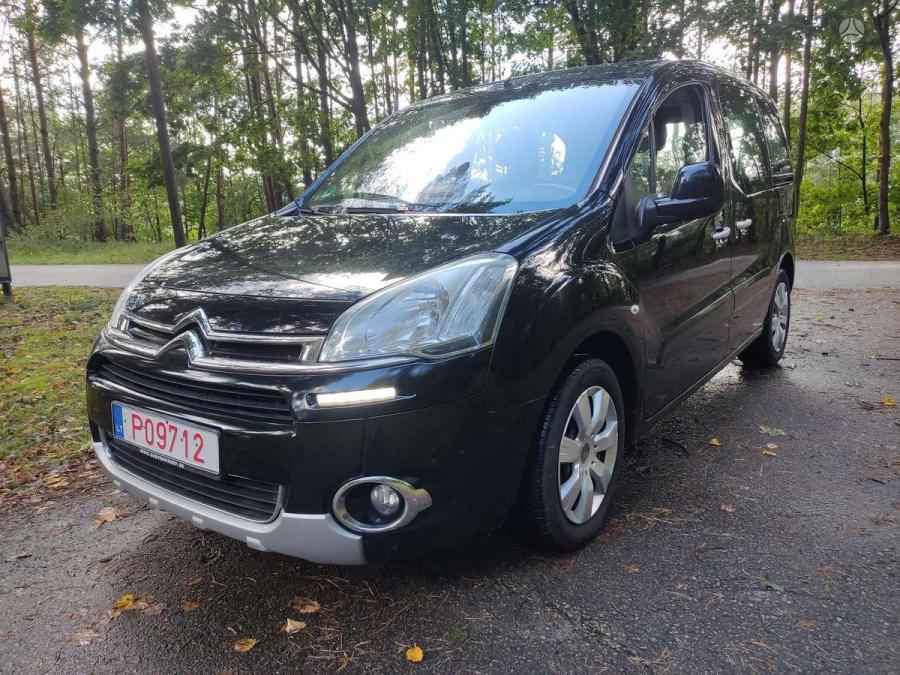 Black Citroen Berlingo 2014 in Prienai, with an engine capacity of 1.56 L and mileage of 265 thousand km for 4300 €, photo 1 on AUTOMOTO.COM.LV