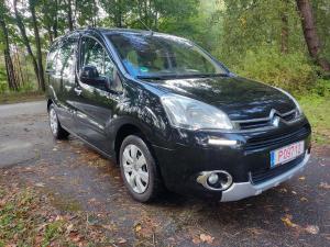 Black Citroen Berlingo 2014 in Prienai, with an engine capacity of 1.56 L and mileage of 265 thousand km for 4300 €, photo 3 on AUTOMOTO.COM.LV