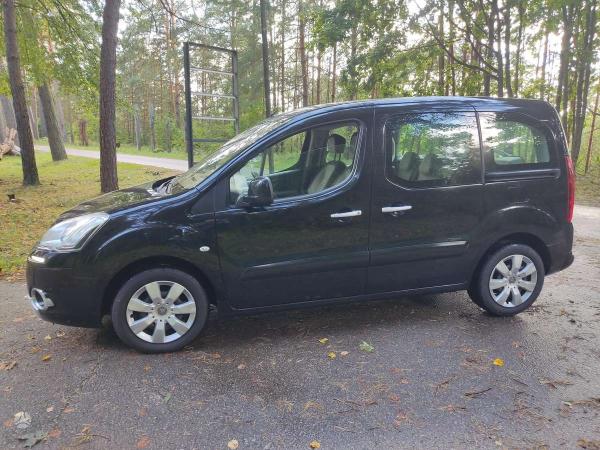 Black Citroen Berlingo 2014 in Prienai, with an engine capacity of 1.56 L and mileage of 265 thousand km for 4300 €, photo 8 on AUTOMOTO.COM.LV