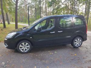 Black Citroen Berlingo 2014 in Prienai, with an engine capacity of 1.56 L and mileage of 265 thousand km for 4300 €, photo 8 on AUTOMOTO.COM.LV