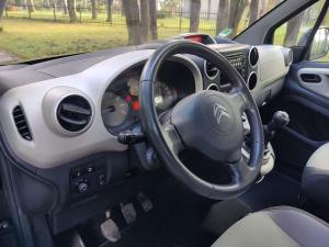 Black Citroen Berlingo 2014 in Prienai, with an engine capacity of 1.56 L and mileage of 265 thousand km for 4300 €, photo 9 on AUTOMOTO.COM.LV