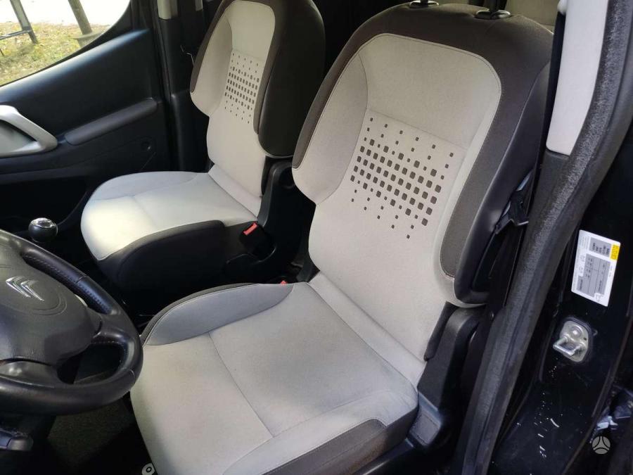 Black Citroen Berlingo 2014 in Prienai, with an engine capacity of 1.56 L and mileage of 265 thousand km for 4300 €, photo 11 on AUTOMOTO.COM.LV