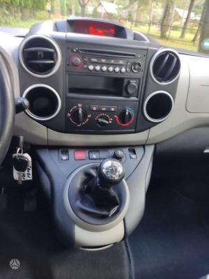 Black Citroen Berlingo 2014 in Prienai, with an engine capacity of 1.56 L and mileage of 265 thousand km for 4300 €, photo 12 on AUTOMOTO.COM.LV