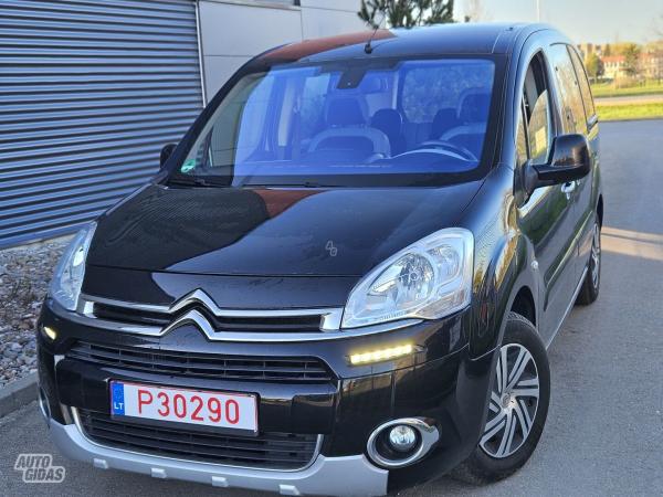 Черный Ситроен Берлинго 2015 в Клуоналяй, объемом двигателя 1.60 л и пробегом 220 тыс. км за 4850 €, фото 6 на AUTOMOTO.COM.LV