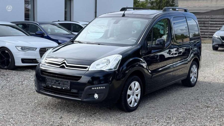 Black Citroen Berlingo 2015 in Telschi, with an engine capacity of 1.56 L and mileage of 193 thousand km for 6700 €, photo 4 on AUTOMOTO.COM.LV
