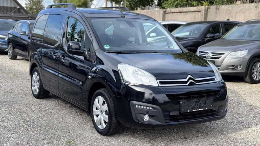 Black Citroen Berlingo 2015 in Telschi, with an engine capacity of 1.56 L and mileage of 193 thousand km for 6700 €, photo 6 on AUTOMOTO.COM.LV