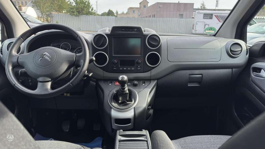 Black Citroen Berlingo 2015 in Telschi, with an engine capacity of 1.56 L and mileage of 193 thousand km for 6700 €, photo 13 on AUTOMOTO.COM.LV