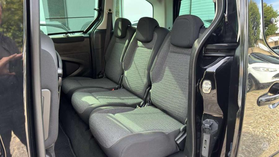 Black Citroen Berlingo 2015 in Telschi, with an engine capacity of 1.56 L and mileage of 193 thousand km for 6700 €, photo 18 on AUTOMOTO.COM.LV
