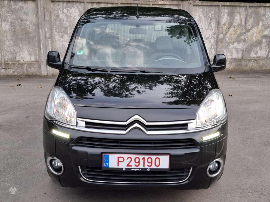 Black Citroen Berlingo 2015 in Vilnius, with an engine capacity of 1.56 L and mileage of 275 thousand km for 4200 €, photo 5 on AUTOMOTO.COM.LV
