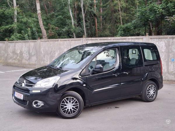 Black Citroen Berlingo 2015 in Vilnius, with an engine capacity of 1.56 L and mileage of 275 thousand km for 4200 €, photo 6 on AUTOMOTO.COM.LV