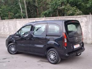 Black Citroen Berlingo 2015 in Vilnius, with an engine capacity of 1.56 L and mileage of 275 thousand km for 4200 €, photo 7 on AUTOMOTO.COM.LV