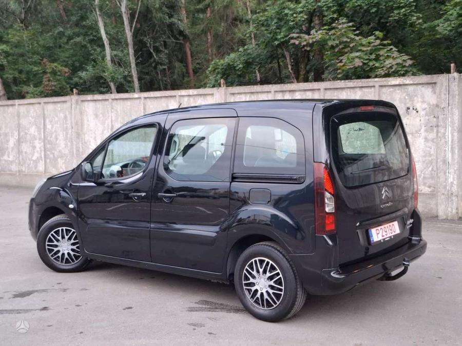 Black Citroen Berlingo 2015 in Vilnius, with an engine capacity of 1.56 L and mileage of 275 thousand km for 4200 €, photo 7 on AUTOMOTO.COM.LV