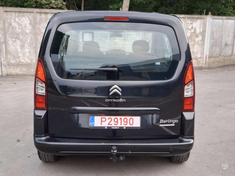 Black Citroen Berlingo 2015 in Vilnius, with an engine capacity of 1.56 L and mileage of 275 thousand km for 4200 €, photo 9 on AUTOMOTO.COM.LV