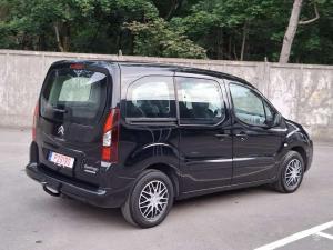 Black Citroen Berlingo 2015 in Vilnius, with an engine capacity of 1.56 L and mileage of 275 thousand km for 4200 €, photo 13 on AUTOMOTO.COM.LV