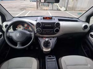 Black Citroen Berlingo 2015 in Vilnius, with an engine capacity of 1.56 L and mileage of 275 thousand km for 4200 €, photo 14 on AUTOMOTO.COM.LV