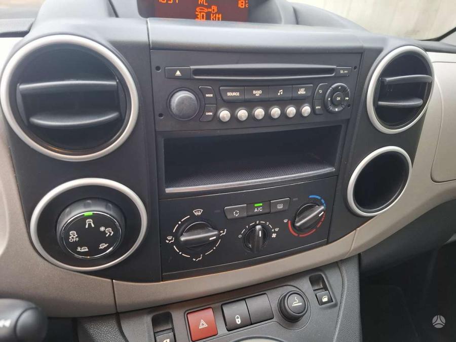 Black Citroen Berlingo 2015 in Vilnius, with an engine capacity of 1.56 L and mileage of 275 thousand km for 4200 €, photo 16 on AUTOMOTO.COM.LV