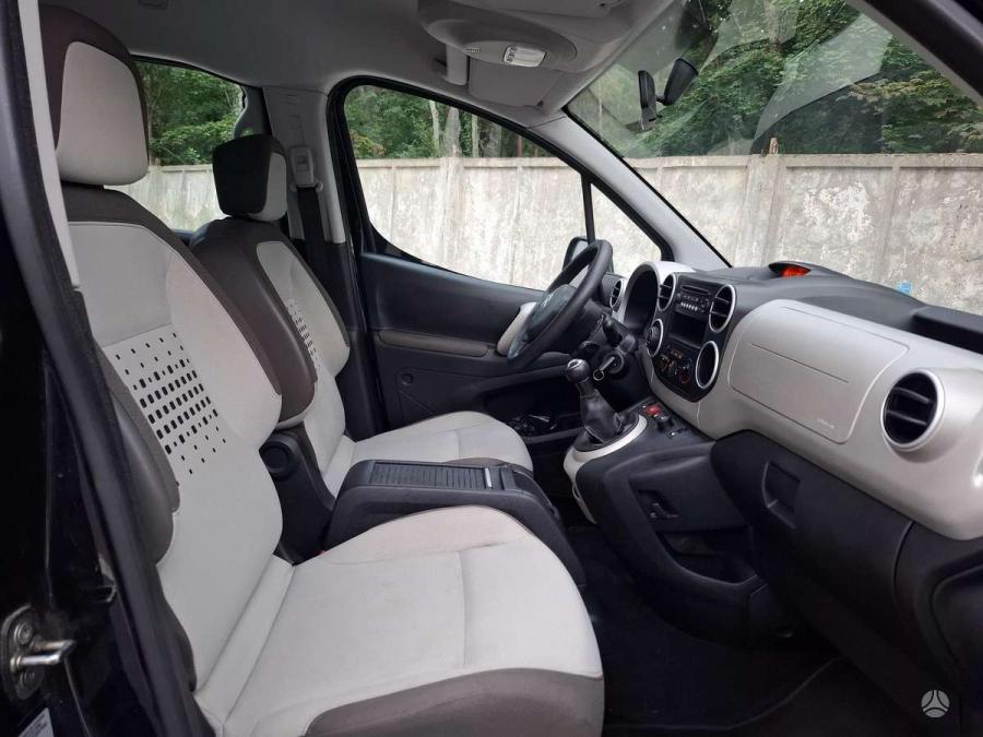 Black Citroen Berlingo 2015 in Vilnius, with an engine capacity of 1.56 L and mileage of 275 thousand km for 4200 €, photo 27 on AUTOMOTO.COM.LV