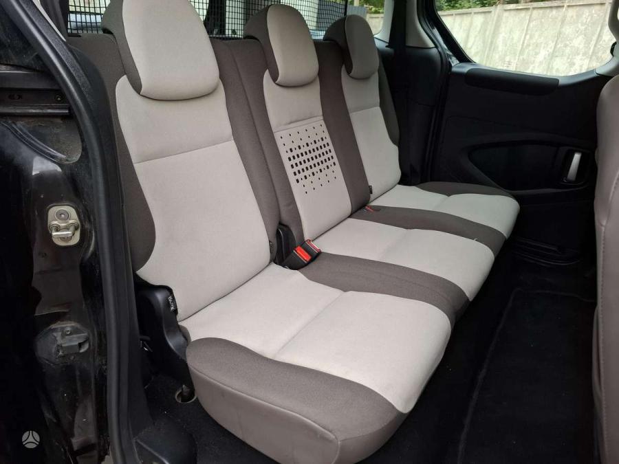 Black Citroen Berlingo 2015 in Vilnius, with an engine capacity of 1.56 L and mileage of 275 thousand km for 4200 €, photo 28 on AUTOMOTO.COM.LV