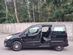 Black Citroen Berlingo 2015 in Vilnius, with an engine capacity of 1.56 L and mileage of 275 thousand km for 4200 €, photo 30 on AUTOMOTO.COM.LV