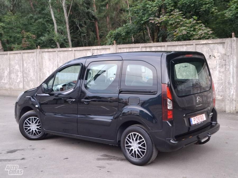 Black Citroen Berlingo 2015 in Vilnius, with an engine capacity of 1.60 L and mileage of 275 thousand km for 4200 €, photo 6 on AUTOMOTO.COM.LV