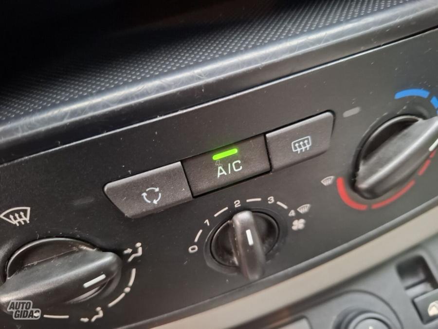 Black Citroen Berlingo 2015 in Vilnius, with an engine capacity of 1.60 L and mileage of 275 thousand km for 4200 €, photo 19 on AUTOMOTO.COM.LV