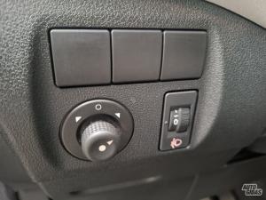 Black Citroen Berlingo 2015 in Vilnius, with an engine capacity of 1.60 L and mileage of 275 thousand km for 4200 €, photo 21 on AUTOMOTO.COM.LV