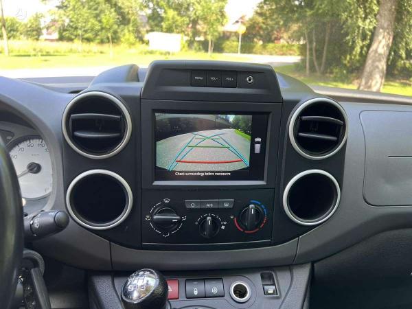 Black Citroen Berlingo 2016 in Panevezys, with an engine capacity of 1.60 L and mileage of 223 thousand km for 5300 €, photo 10 on AUTOMOTO.COM.LV