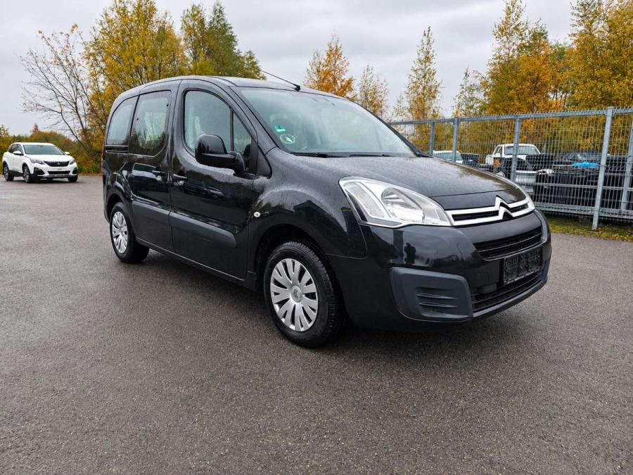 Melns Citroen Berlingo 2016 Pakruojis, ar dzinēja tilpumu 1.60 L un nobraukumu 186 tūkst. km par 5000 €, foto 3 vietnē AUTOMOTO.COM.LV