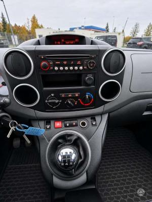 Melns Citroen Berlingo 2016 Pakruojis, ar dzinēja tilpumu 1.60 L un nobraukumu 186 tūkst. km par 5000 €, foto 11 vietnē AUTOMOTO.COM.LV