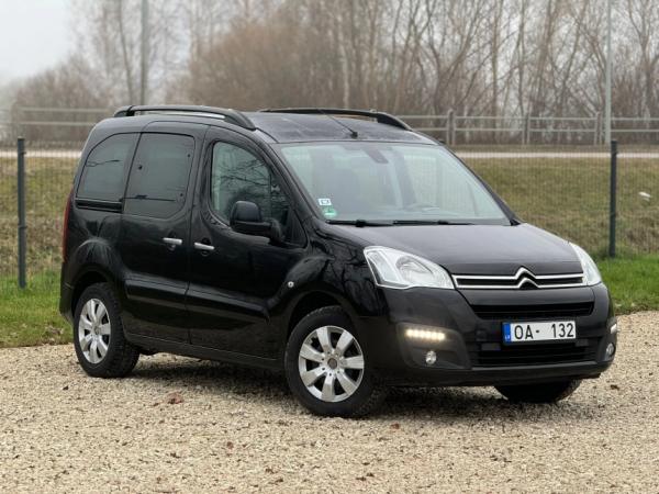 Black Citroen Berlingo 2017 in Riga, with an engine capacity of 1.20 L and mileage of 197 thousand km for 5990 €, photo 1 on AUTOMOTO.COM.LV