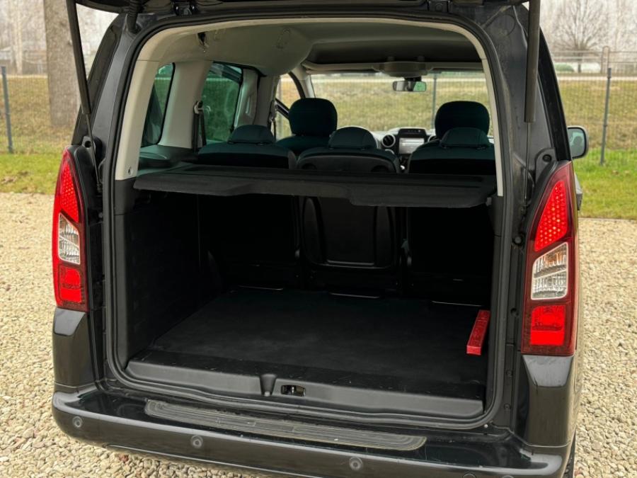 Melns Citroen Berlingo 2017 Rīga, ar dzinēja tilpumu 1.20 L un nobraukumu 197 tūkst. km par 5990 €, foto 10 vietnē AUTOMOTO.COM.LV