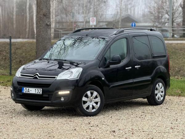 Black Citroen Berlingo 2017 in Riga, with an engine capacity of 1.20 L and mileage of 197 thousand km for 5990 €, photo 10 on AUTOMOTO.COM.LV