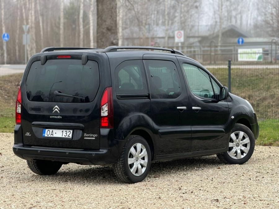 Melns Citroen Berlingo 2017 Rīga, ar dzinēja tilpumu 1.20 L un nobraukumu 197 tūkst. km par 5990 €, foto 15 vietnē AUTOMOTO.COM.LV