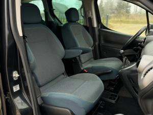 Melns Citroen Berlingo 2017 Rīga, ar dzinēja tilpumu 1.20 L un nobraukumu 197 tūkst. km par 5990 €, foto 18 vietnē AUTOMOTO.COM.LV