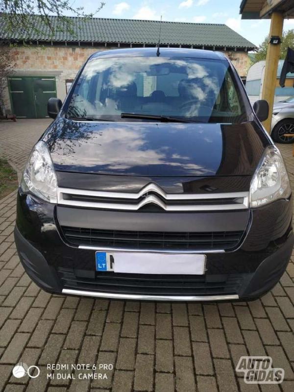 Melns Citroen Berlingo 2018 Marijampole, ar dzinēja tilpumu 1.60 L un nobraukumu 199 tūkst. km par 5900 €, foto 1 vietnē AUTOMOTO.COM.LV