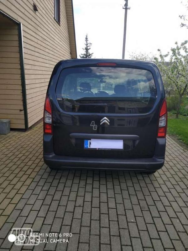Melns Citroen Berlingo 2018 Marijampole, ar dzinēja tilpumu 1.60 L un nobraukumu 199 tūkst. km par 5900 €, foto 2 vietnē AUTOMOTO.COM.LV