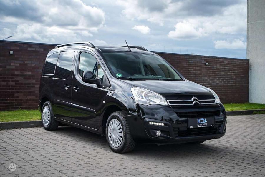 Melns Citroen Berlingo 2018 Marijampole, ar dzinēja tilpumu 1.20 L un nobraukumu 130 tūkst. km par 6950 €, foto 1 vietnē AUTOMOTO.COM.LV