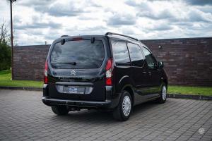 Melns Citroen Berlingo 2018 Marijampole, ar dzinēja tilpumu 1.20 L un nobraukumu 130 tūkst. km par 6950 €, foto 11 vietnē AUTOMOTO.COM.LV
