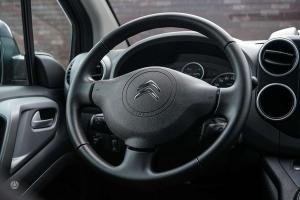 Melns Citroen Berlingo 2018 Marijampole, ar dzinēja tilpumu 1.20 L un nobraukumu 130 tūkst. km par 6950 €, foto 16 vietnē AUTOMOTO.COM.LV
