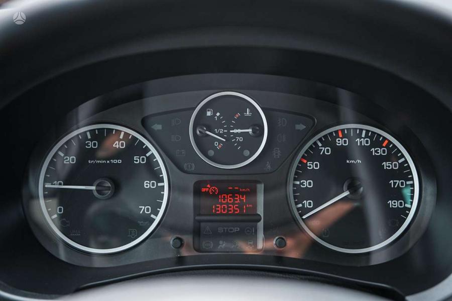 Melns Citroen Berlingo 2018 Marijampole, ar dzinēja tilpumu 1.20 L un nobraukumu 130 tūkst. km par 6950 €, foto 22 vietnē AUTOMOTO.COM.LV