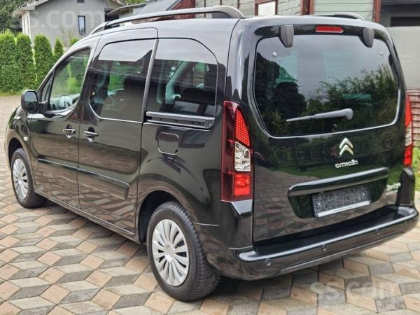 Melns Citroen Berlingo 2018 Talsi, ar dzinēja tilpumu 1.20 L un nobraukumu 152 tūkst. km par 5950 €, foto 5 vietnē AUTOMOTO.COM.LV
