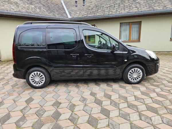 Melns Citroen Berlingo 2018 Talsi, ar dzinēja tilpumu 1.20 L un nobraukumu 152 tūkst. km par 5950 €, foto 8 vietnē AUTOMOTO.COM.LV