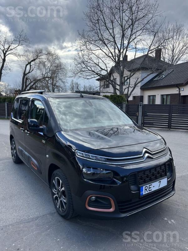 Melns Citroen Berlingo 2019 Jūrmala, ar dzinēja tilpumu 1.50 L un nobraukumu 92 tūkst. km par 15600 €, foto 2 vietnē AUTOMOTO.COM.LV