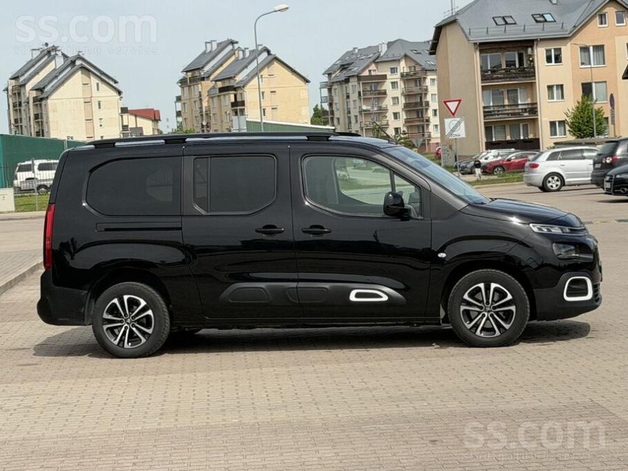 Black Citroen Berlingo 2019 in Riga, with an engine capacity of 1.20 L and mileage of 100 thousand km for 15490 €, photo 12 on AUTOMOTO.COM.LV