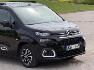 Black Citroen Berlingo 2019 in Riga, with an engine capacity of 1.20 L and mileage of 100 thousand km for 15490 €, photo 18 on AUTOMOTO.COM.LV