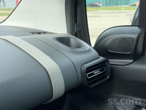Black Citroen Berlingo 2019 in Riga, with an engine capacity of 1.20 L and mileage of 100 thousand km for 15490 €, photo 26 on AUTOMOTO.COM.LV