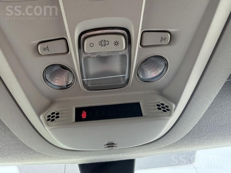 Black Citroen Berlingo 2019 in Riga, with an engine capacity of 1.20 L and mileage of 100 thousand km for 15490 €, photo 27 on AUTOMOTO.COM.LV